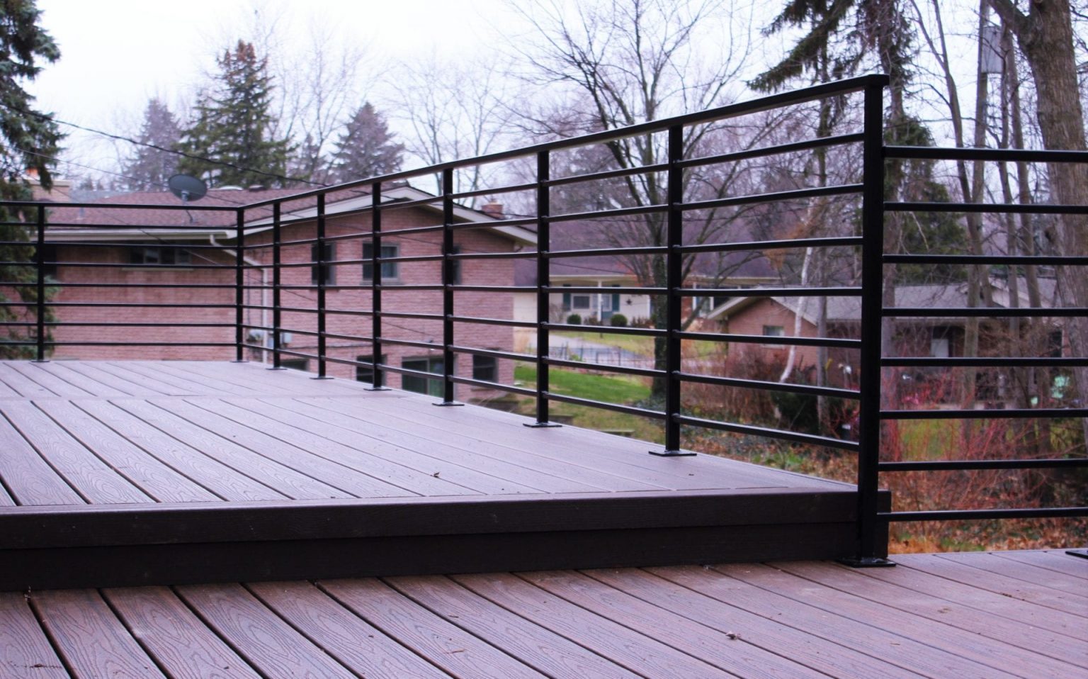 Elegant Horizontal Metal Deck Railings
