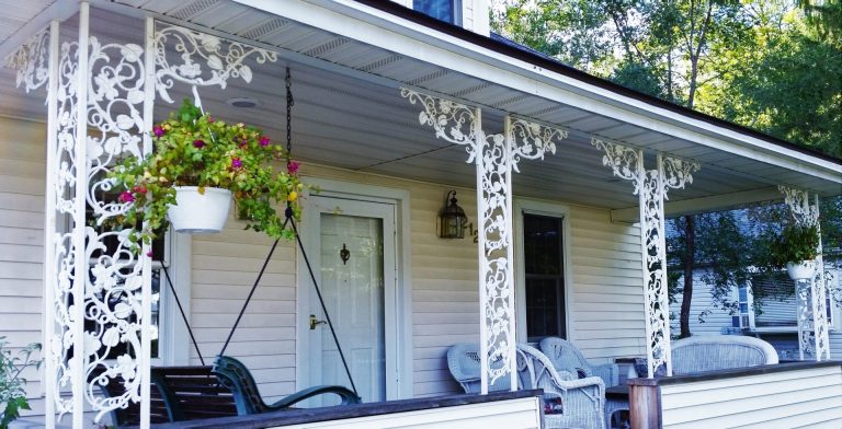 Decorative White Floral Ornamental Iron Porch Columns