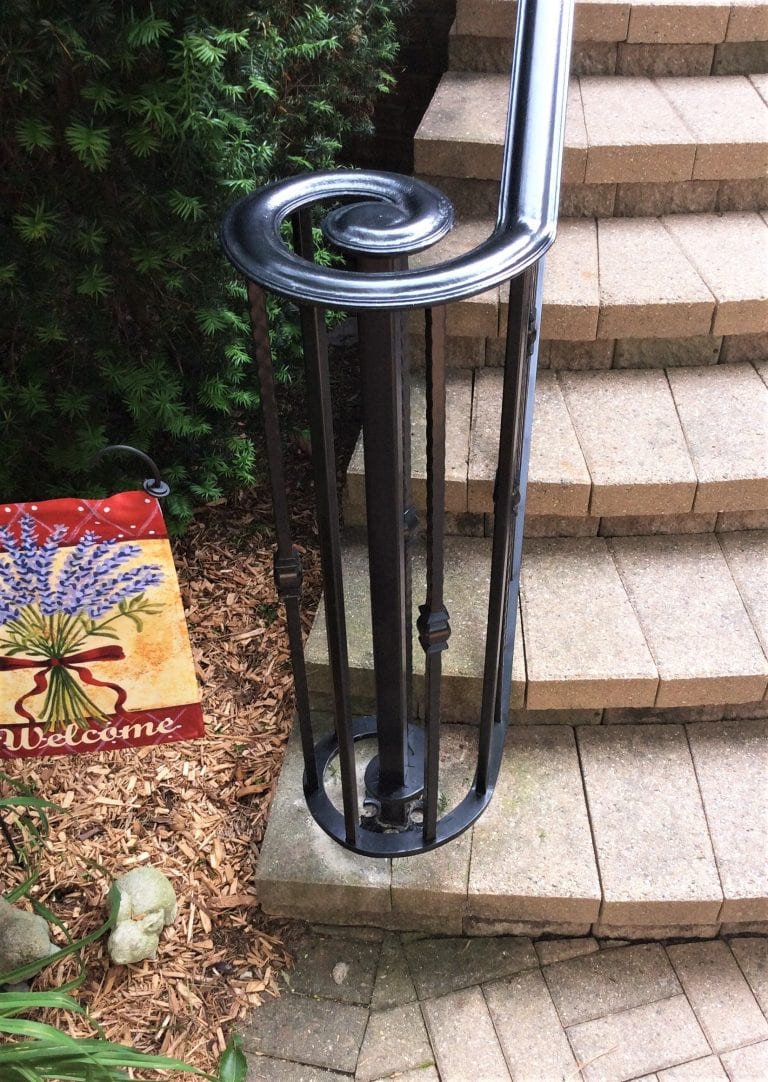 Traditional Wrought Iron Porch Railing For Your Homes Exterior