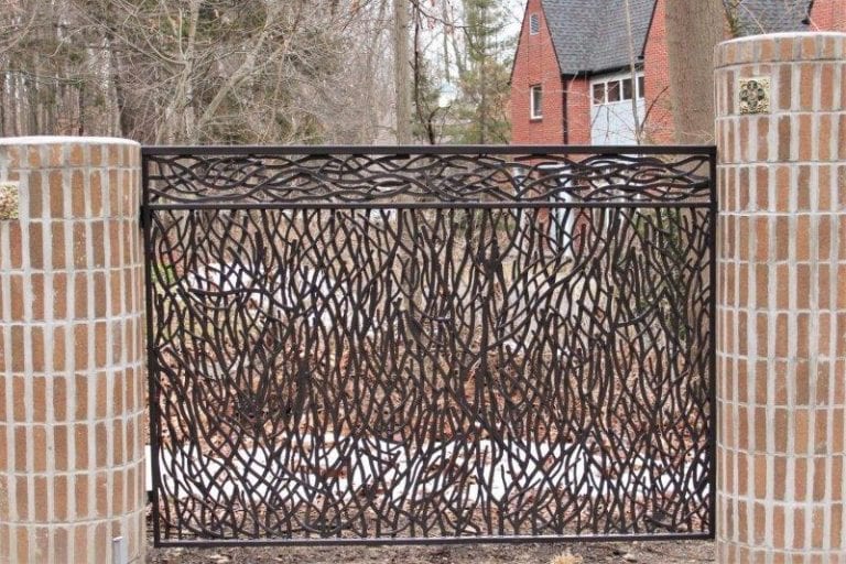 Contemporary Metal Fencing - Great Lakes Metal Fabrication
